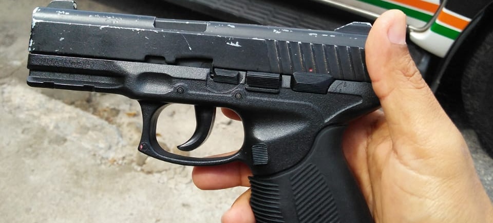 PMCE apreende simulacro de arma de fogo e evita realização de crime na ...