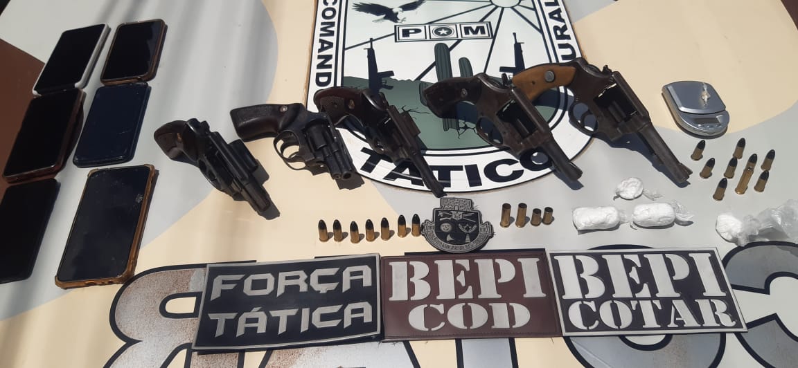 Operação Da Pmce Resulta Na Captura De Dois Homens E Dois Adolescentes