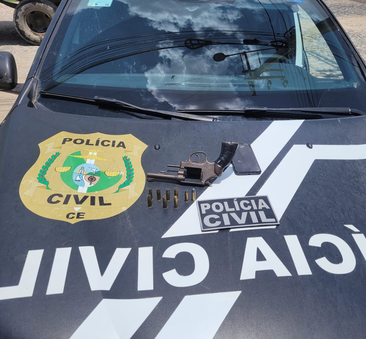 Homem Investigado Por Homicídio é Preso Pela Polícia Civil Durante