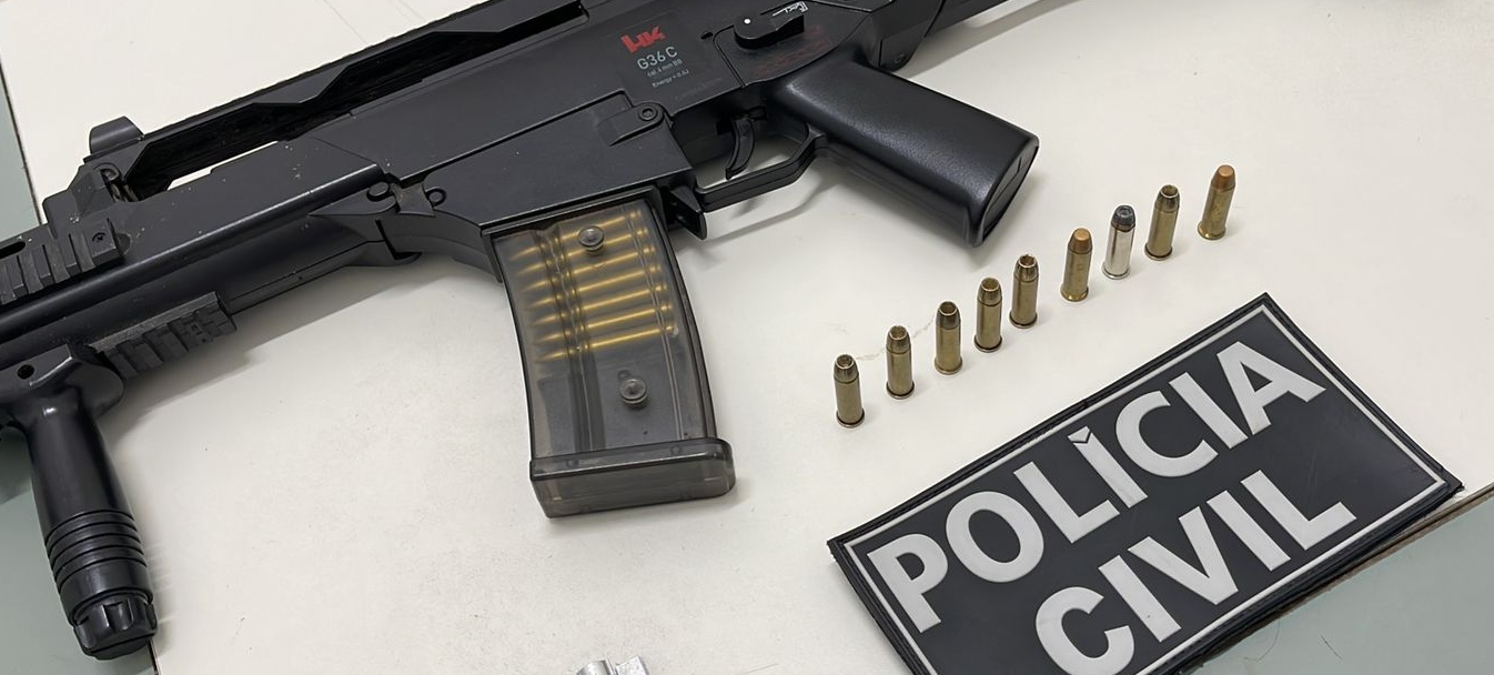 Polícia Civil Captura Homem E Apreende Simulacro De Fuzil E Munições Em