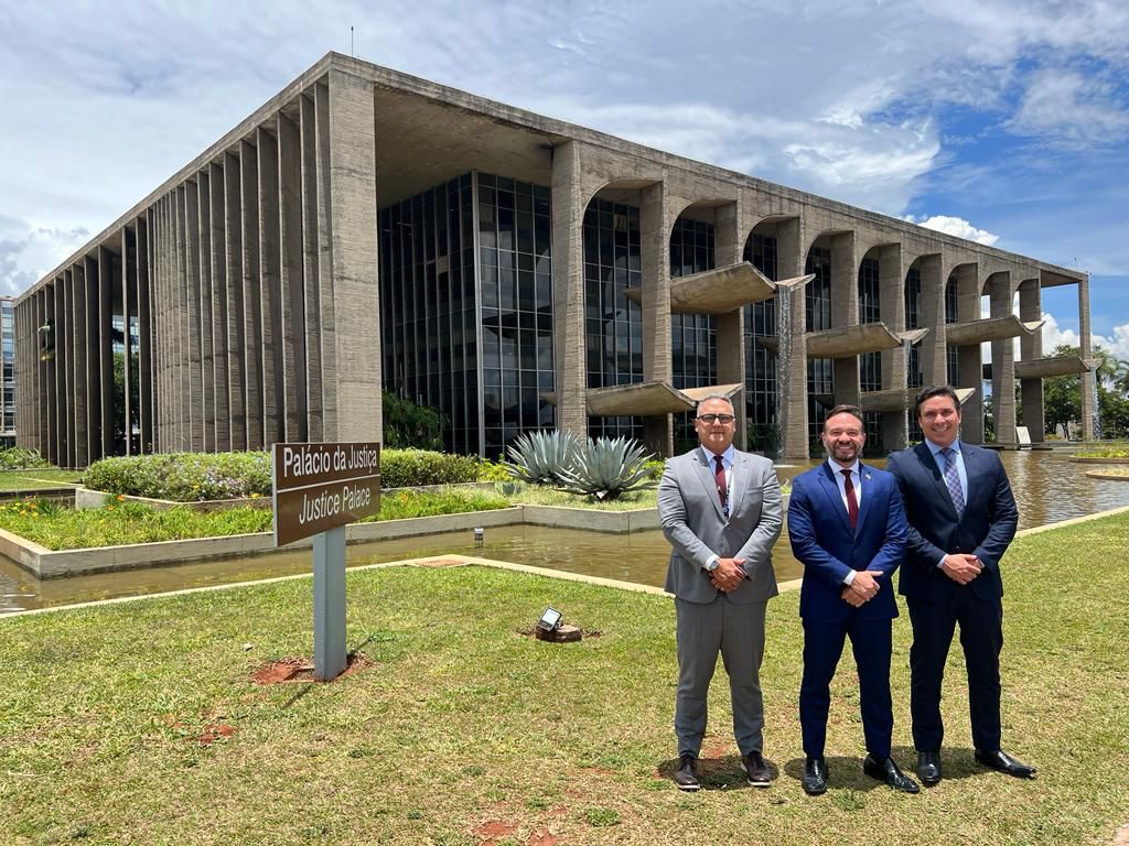 Aesp/CE se reúne com diretorias da Senasp em Brasília - Secretaria da ...