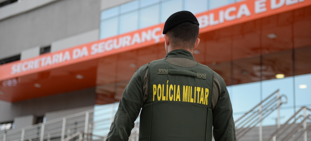 Governo do Ceará entrega 100 motos e veículos de apoio logístico à PMCE ...